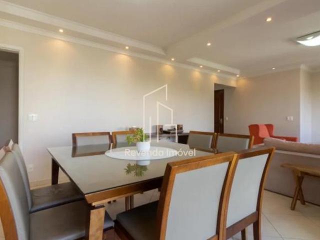 Apartamento à venda no Ipiranga, São Paulo SP: 3 quartos, 1 suíte, 2 banheiros, 2 vagas. Conforto e