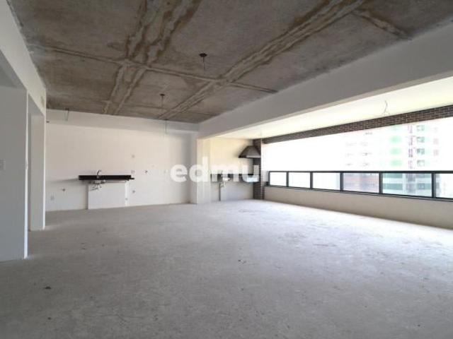 Apartamento à venda no Jardim