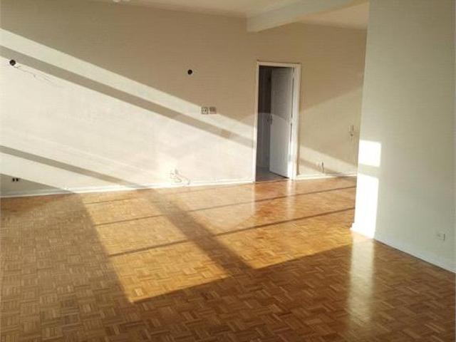 Apartamento à venda no Jardim América com 168 m², 3 dormitórios 1 suíte e 1 vaga