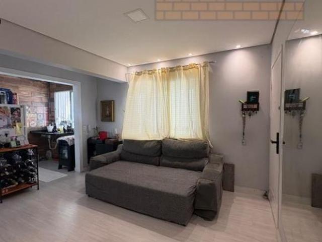 Apartamento à venda no Jardim América, Taboão da Serra SP: 2 quartos, 2 salas, 1 banheiro, 1 vaga, 6
