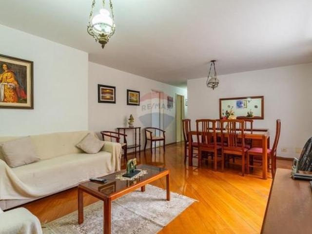Apartamento à venda no Jardim América, 154 metros, 3 quartos, sendo 1 suíte, 3 banheiros, área de se