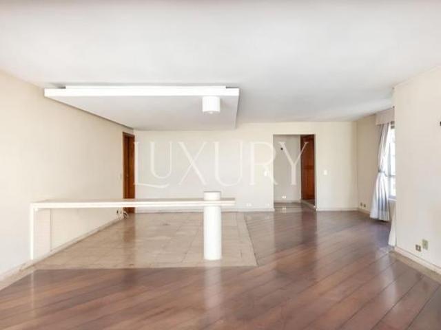 Apartamento à venda no Jardim América, 210 m², 4 Dormitórios sendo 1 suíte, 2 vagas