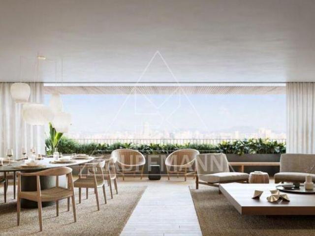 Apartamento à Venda no Jardim América 3 Dorms 3 Suítes, 2 Vagas, 197m² A.U