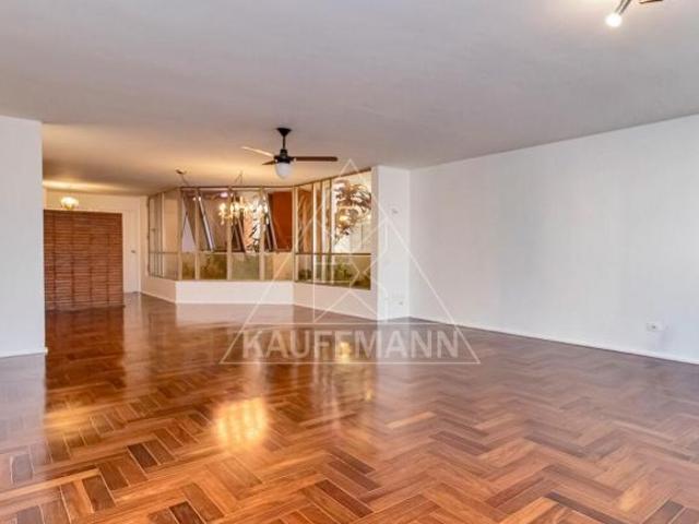 Apartamento à Venda no Jardim América 3 Suítes 2 Vagas 185m² de Área Útil