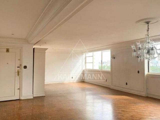 Apartamento à Venda no Jardim América 3 Quartos 1 Vaga 107m² de Área Útil