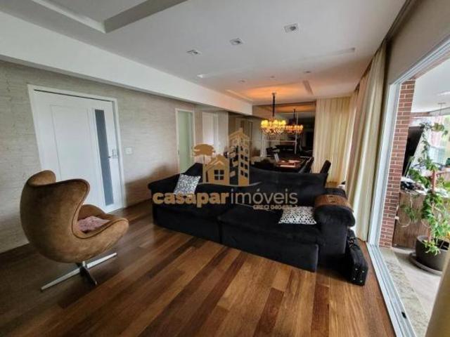 Apartamento à Venda no Jardim com 194m², 4 Suítes, Sacada Gourmet e Lazer