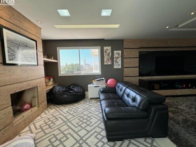 Apartamento à venda no Jardim das Colinas