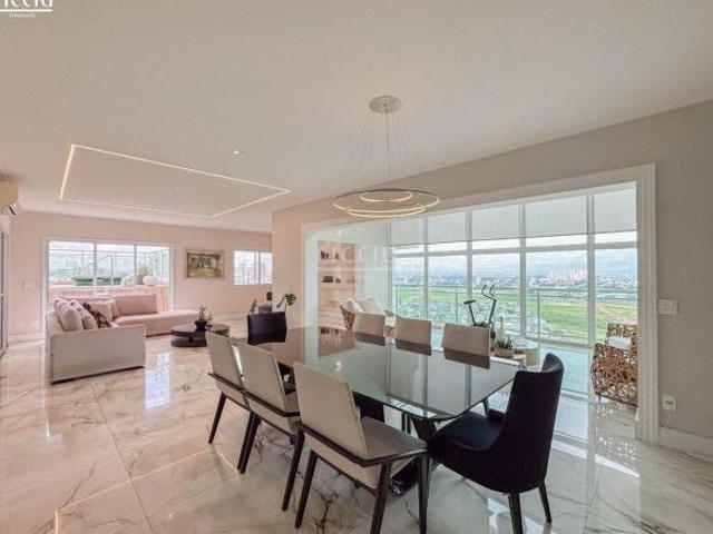 Apartamento à venda no Jardim das Colinas