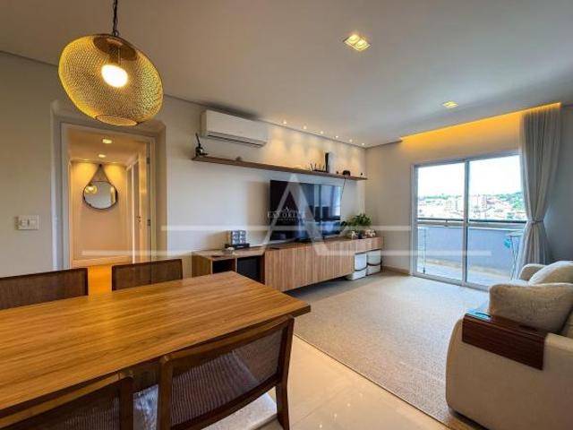 Apartamento à venda no Jardim do Lago