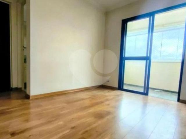 Apartamento à Venda no Jardim Ester