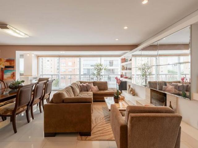 Apartamento à venda no Jardim Europa