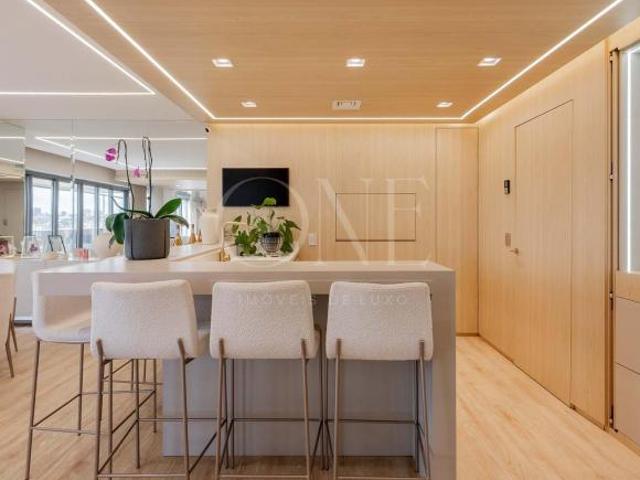 Apartamento à venda no Jardim Europa