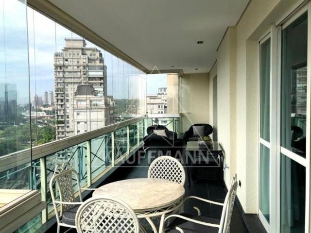Apartamento à Venda no Jardim Europa 4 Suítes, 4 Salas, 7 Banheiros, 5 Vagas e 465m² A.U
