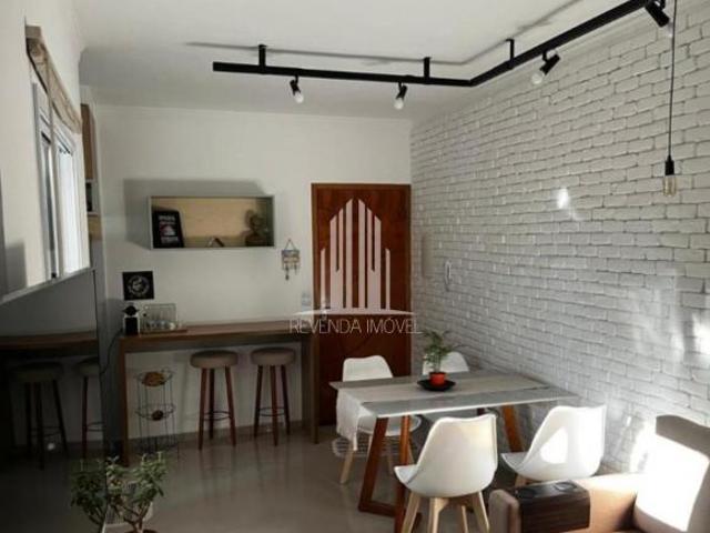 Apartamento à Venda no Jardim Europa, São Paulo SP: 2 quartos, 1 suíte, 2 salas, 1 banheiro, 1 vaga