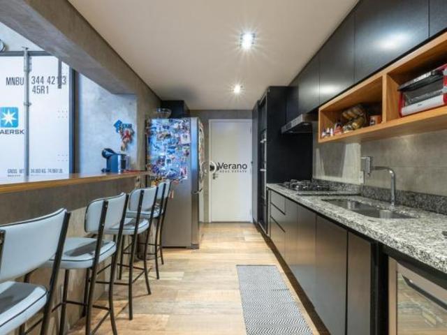 Apartamento à Venda no Jardim Fonte do Morumbi