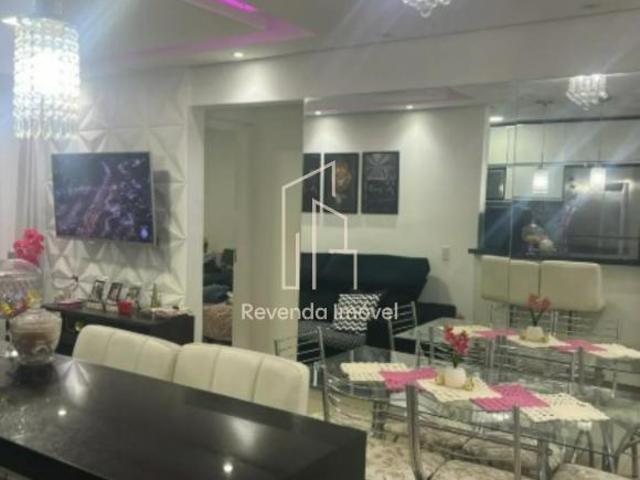 Apartamento à venda no Jardim Henriqueta, Taboão da Serra SP: 2 quartos, 1 banheiro, 1 vaga de garag