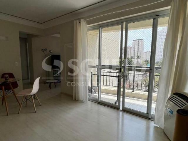 Apartamento a venda no Jardim Marajoara, 03 quartos, 2 suíte, varanda, depósito!