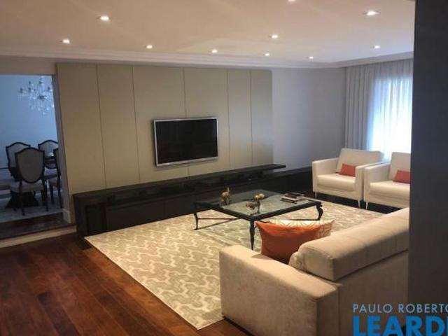 Apartamento à venda no Jardim Marajoara