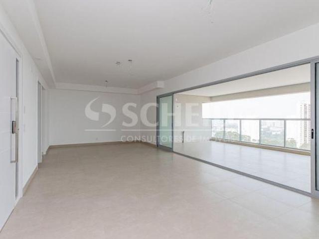 Apartamento á Venda no Jardim Marajoara com 155m², 3 quartos sendo 3 suítes, 3 vagas