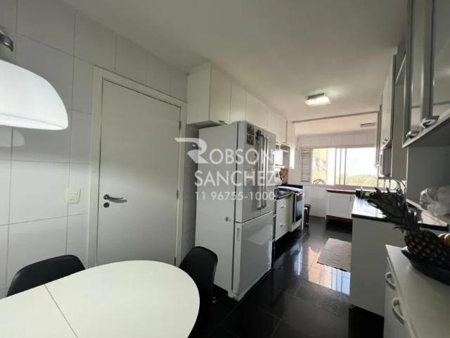 Apartamento a venda no Jardim Marajoara com 4 quartos, 2 suítes, 2 vagas, 170m², armários, varanda!