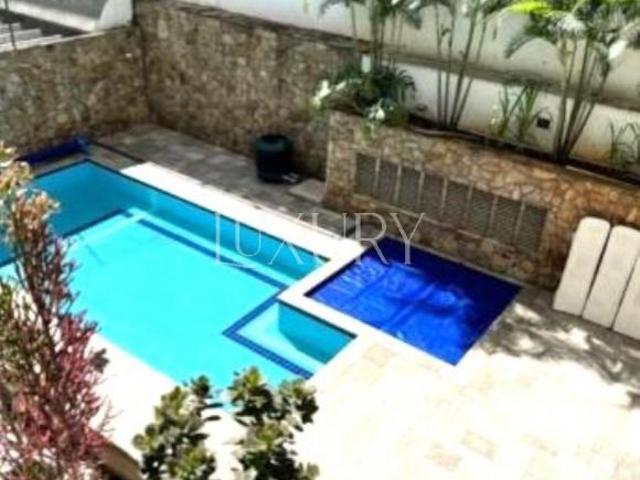 Apartamento à Venda no Jardim Paulista, 140 m², 3 quartos sendo 2 suítes, 2 vagas