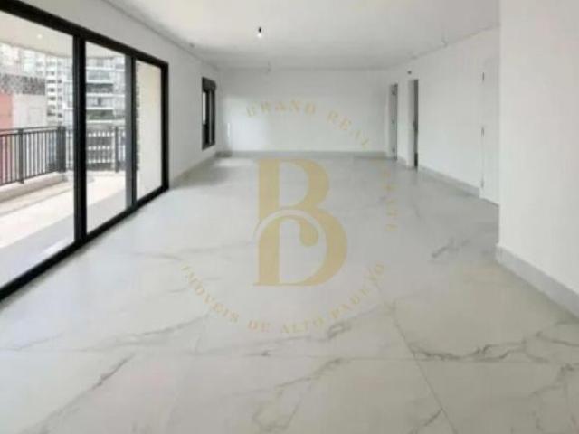 Apartamento à venda no Jardim Paulista 226m², com 3 Suítes e 4 Vagas