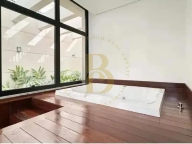Apartamento à venda no Jardim Paulista 226m², com 3 Suítes e 4 Vagas