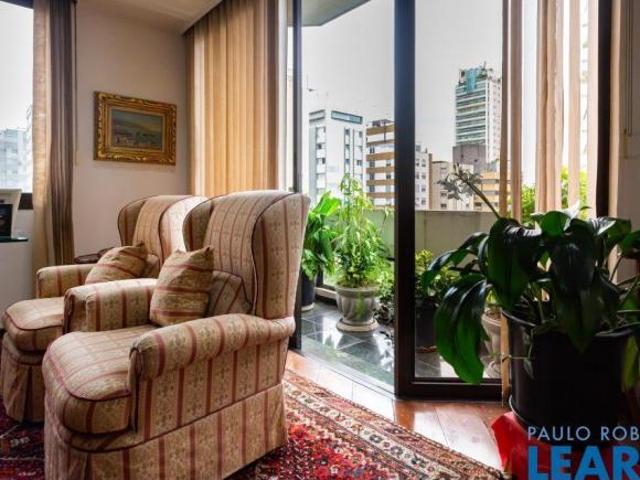 Apartamento à venda no Jardim Paulista