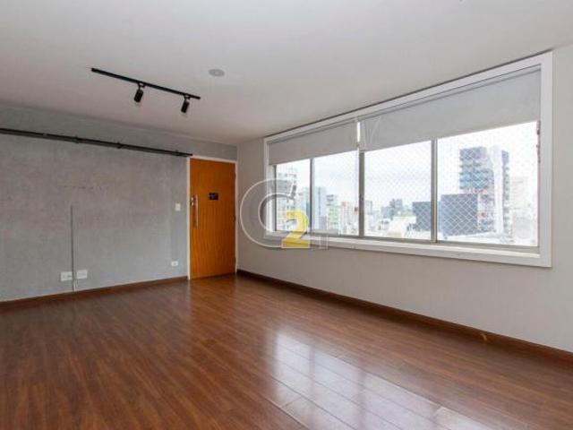 Apartamento á venda no Jardim Paulista. 2 quartos, 1 suíte e 1 vaga de garagem