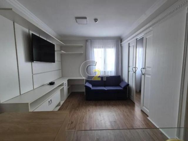 Apartamento á venda no Jardim Paulista, 2 suítes, 2 vagas de garagem