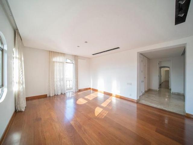 Apartamento à venda no Jardim Paulista
