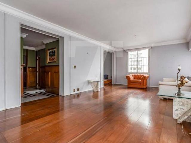 Apartamento à venda no Jardim Paulista