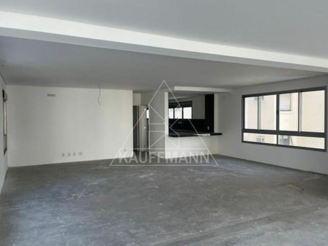 Apartamento à Venda no Jardim Paulista: 3 Dormitórios 3 Suítes, 3 Vagas 187m² A.U