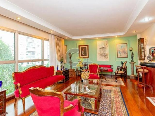 Apartamento á venda no Jardim Paulista, 3 quartos. 2 suites, 2 vagas de garagem