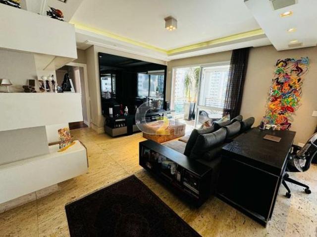 Apartamento a venda no Jardim Paulista 3 suítes e 3 vagas