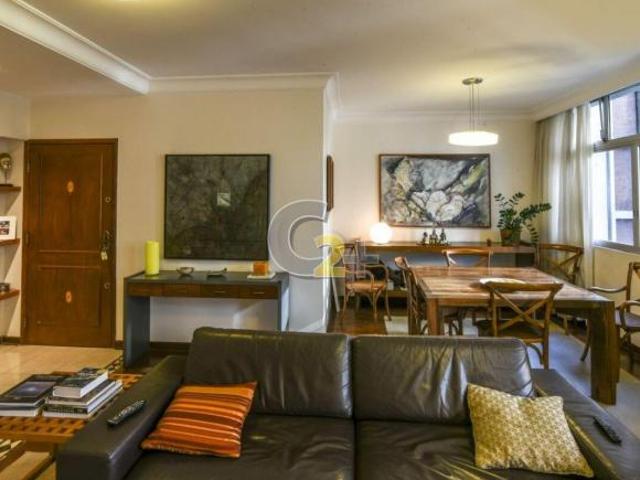 Apartamento à venda no Jardim Paulista com 3 quartos e 1 vaga de garagem