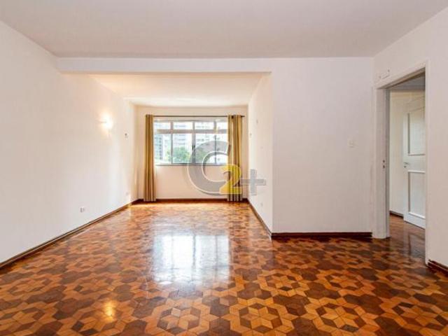 Apartamento à venda no Jardim Paulista com 3 quartos, sendo 1 suíte e 1 vaga