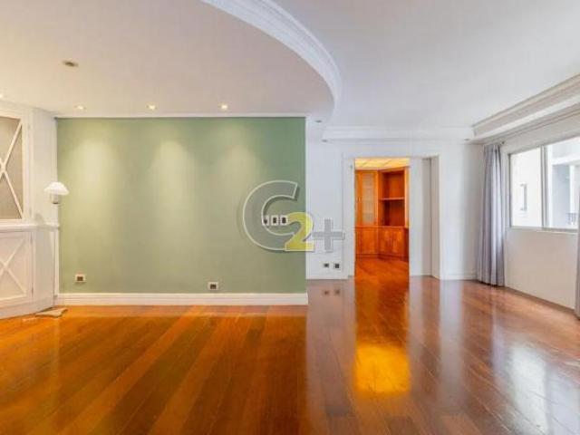 Apartamento à venda no Jardim Paulista com 3 quartos, sendo 1 suíte e 2 vagas