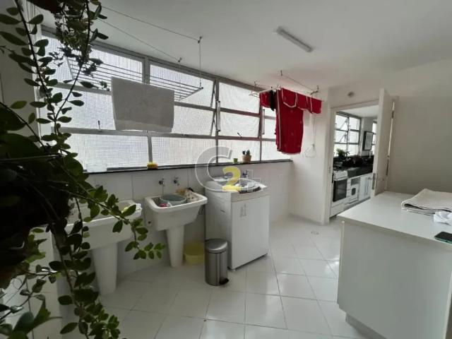 Apartamento a venda no Jardim Paulista com 3 quartos, 1 suíte 2 vagas