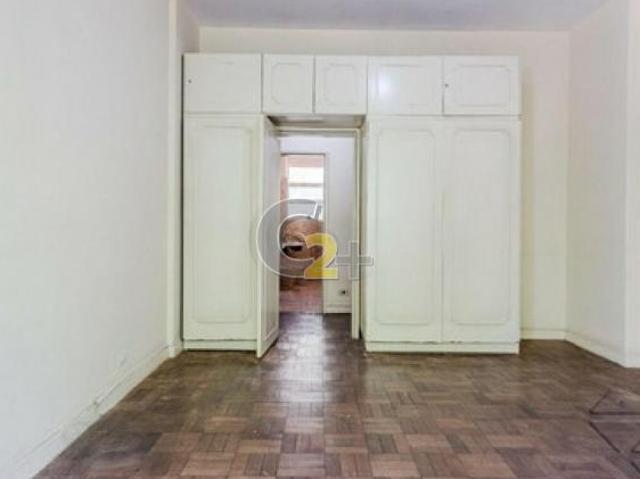 Apartamento à venda no Jardim Paulista com 3 quartos, 2 banheiros e 1 vaga de garagem