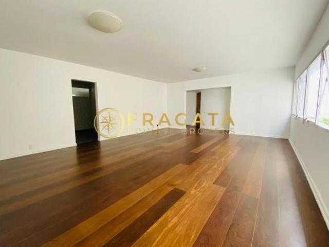 Jardins | 179m² na Alameda Campinas por R$ 1,89 Mi e 2 Vagas