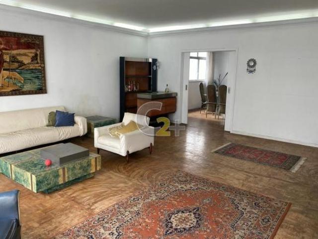 Apartamento à venda no Jardim Paulista com 4 quartos e 2 vagas