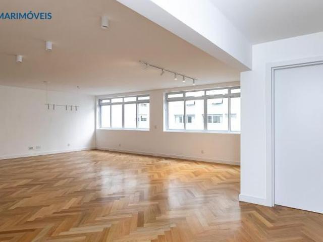 Apartamento à venda no Jardim Paulista, São Paulo SP: 3 quartos, 2 suítes, 158,60 m², 1 sala, 3 banh