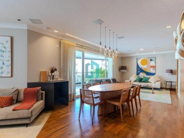 Apartamento à venda no Jardim Paulista, SP