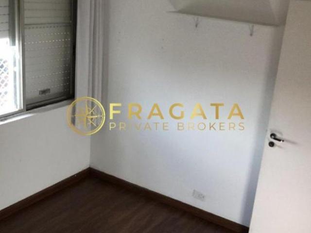 Apartamento á venda no Jardim Paulista/SP com 2 dorms e 1 suíte, reformado
