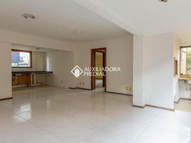Apartamento à venda no Jardim Planalto em Porto Alegre 2 dormitórios, suíte e 2 vagas