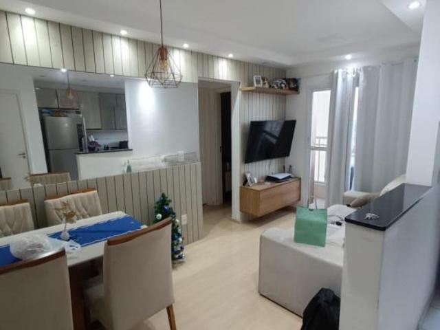 Apartamento à Venda no Jardim Record 2 Dormitórios e Sala Ampla