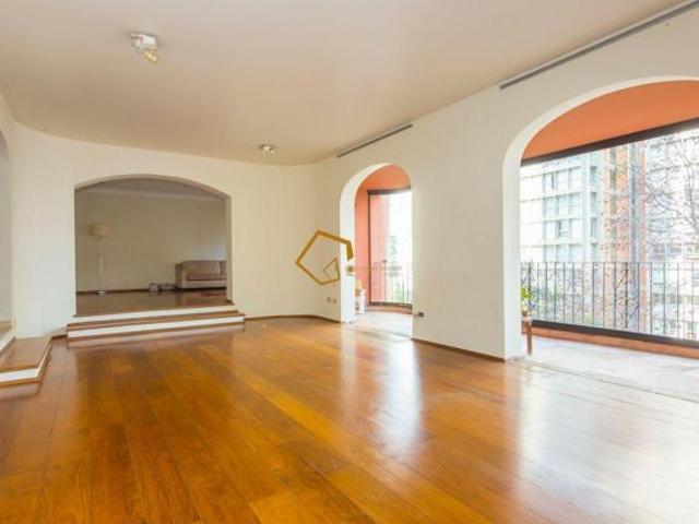 Apartamento á venda no Jardins