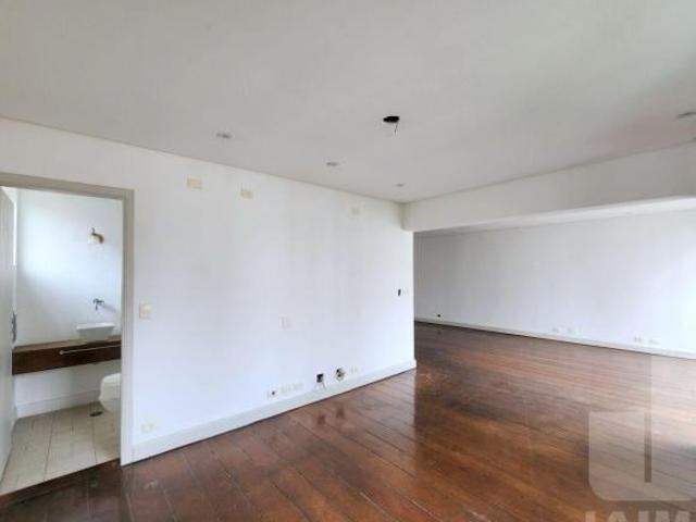 Apartamento à venda no Jardins com 03 dormitórios 1 vaga