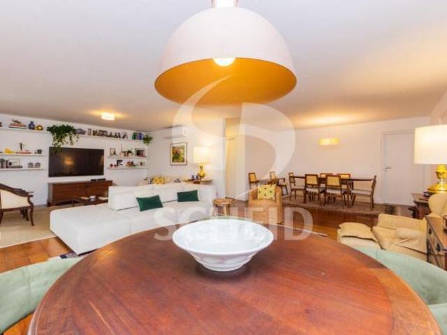 Apartamento a Venda no Jardins com 186m², 3 quartos sendo 1 suíte, 2 vagas